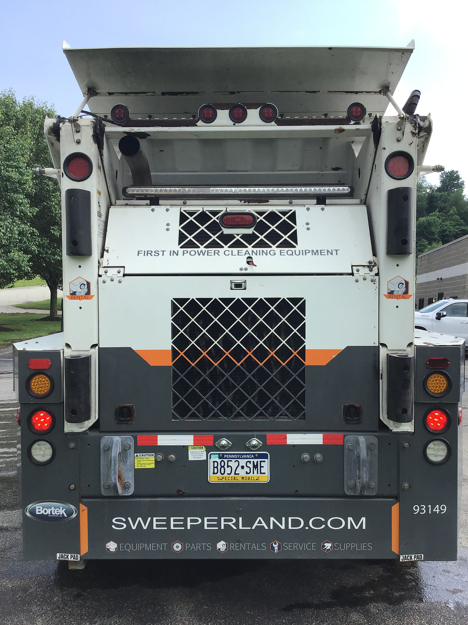 Used 2016 Global M3 Street Sweeper - Bortek Shop