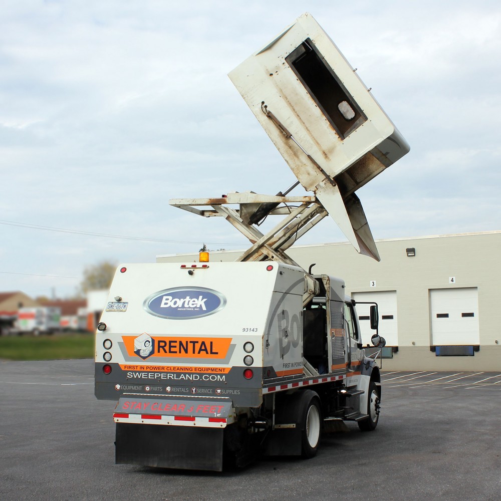 Used Stewart-Amos Starfire S4-XL Street Sweeper - Bortek Shop